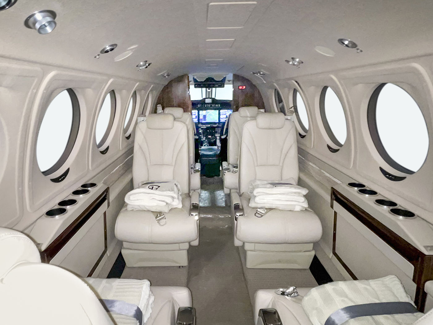 2022 Beechcraft King Air 260 for sale