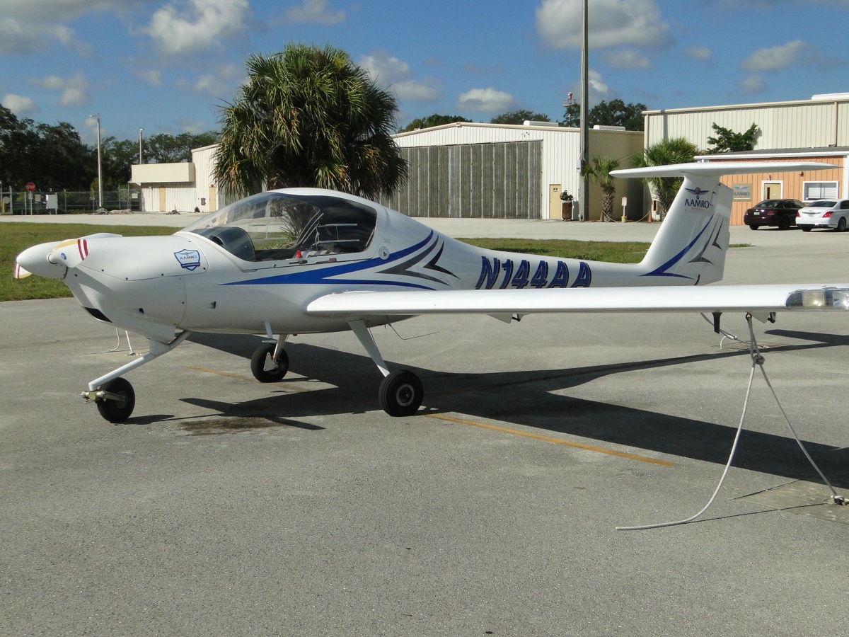 1996 Diamond DA20 for sale